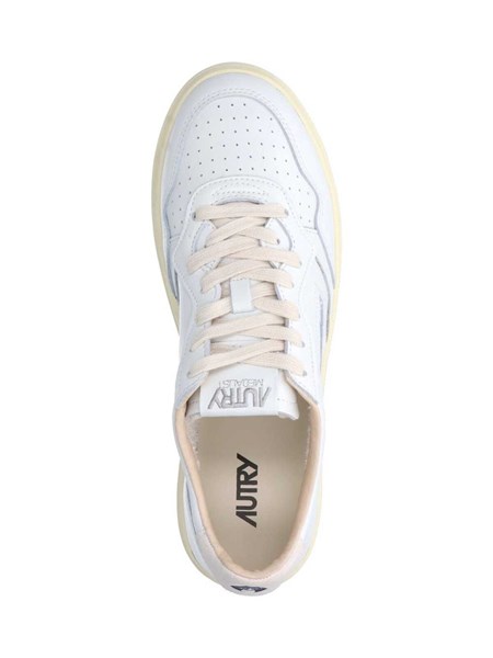 autry MEDALIST LOW MAN BJ04 LEATHER/SUEDE/LOGO WHITE/SNOW WHITE ...